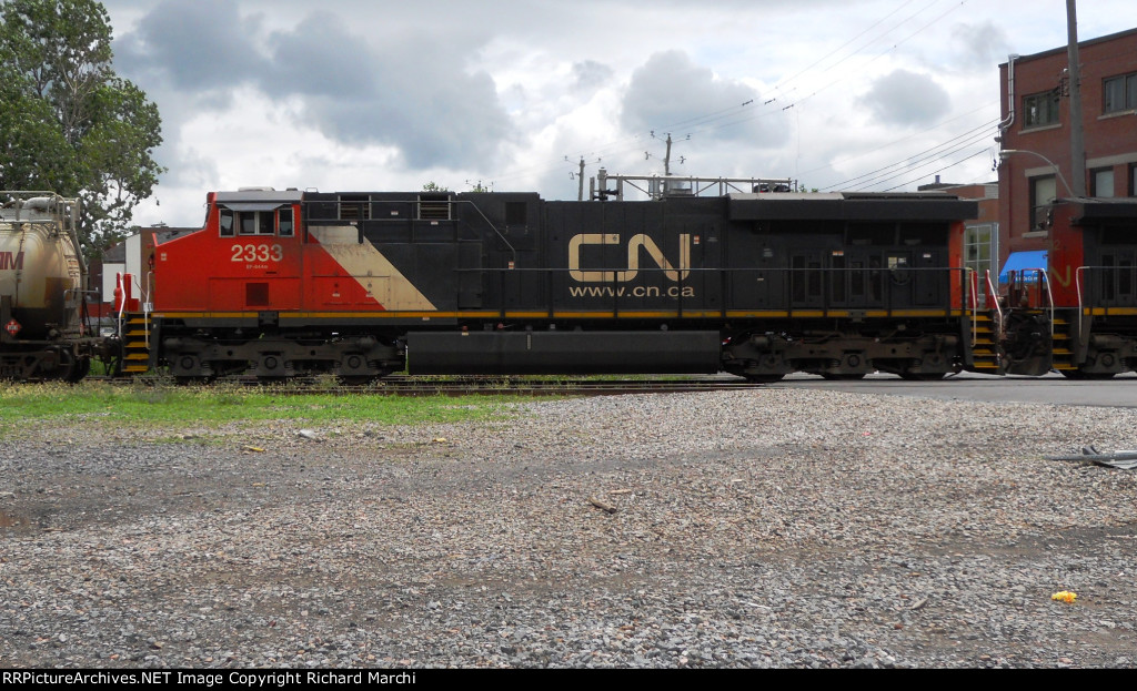 CN 2333